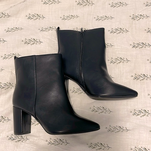 JustFab | Shoes | Justfab Black Vegan Leather Wide Ankle Booties Size ...